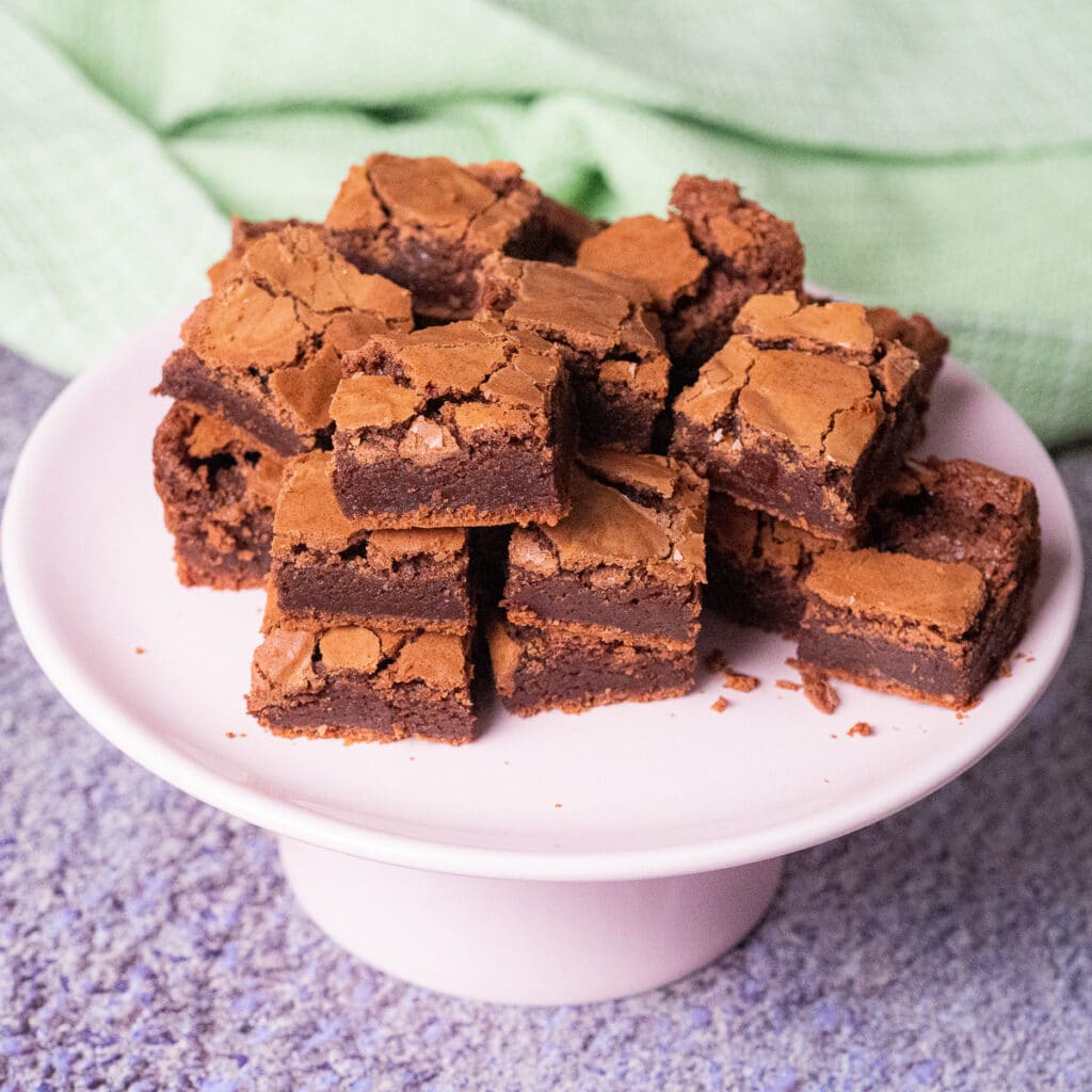 My favorite chewy-fudgy chocolate brownies - Cook me joy