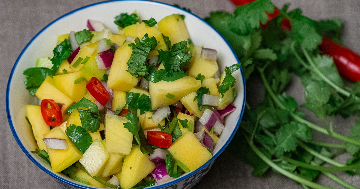 Simple green mango salad - Cook me joy